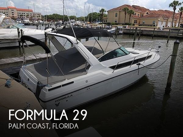 1988 29 foot Formula Express Cruiser Power boat for Sale in Palm Coast, FL