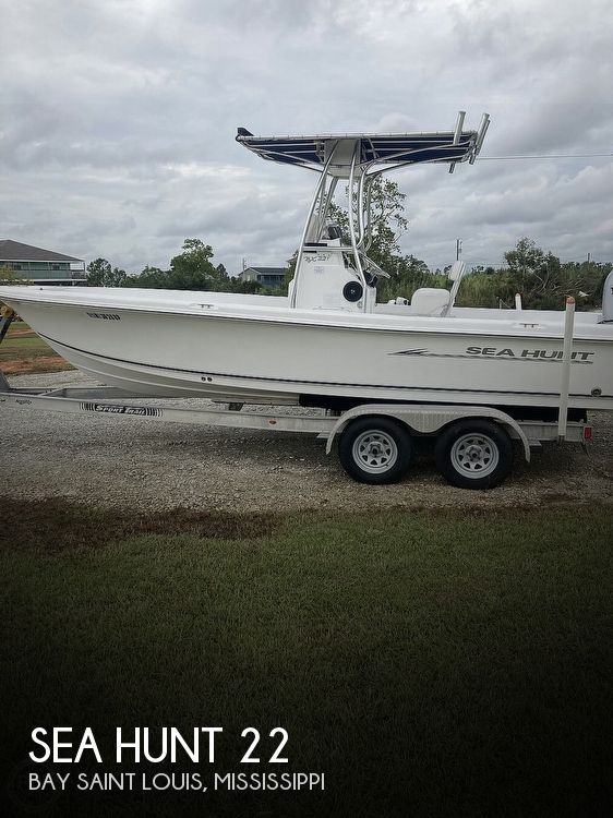 2008 Sea Hunt 22 Power boat for Sale in Bay St Louis, MS