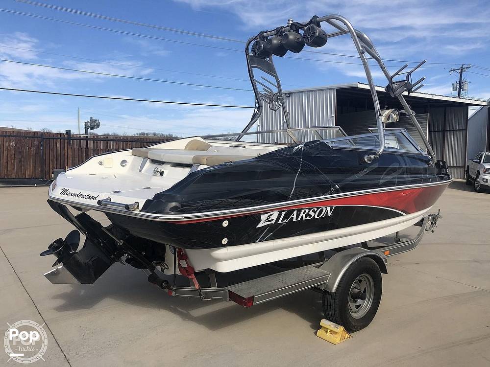 2005 Larson 208 LXI Power boat for Sale in Graham, TX