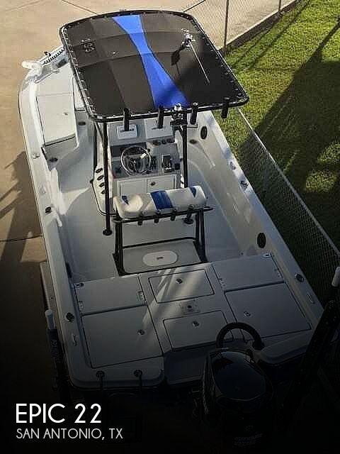 2016 Epic 22 Power boat for Sale in New Braunfels, TX