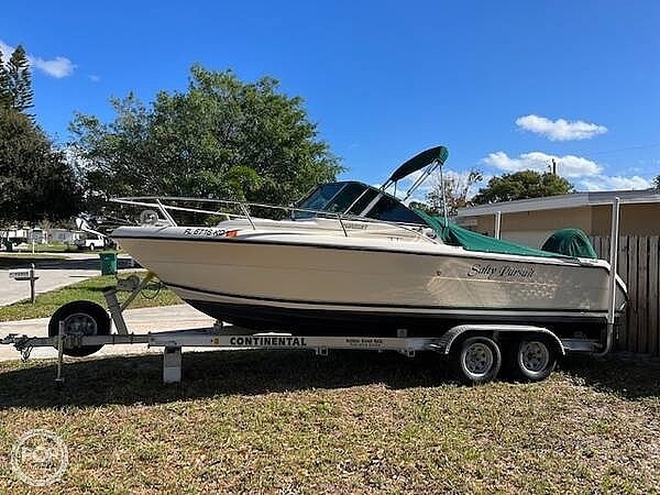1998 Pursuit 2270 kodiak Power boat for Sale in Melbourne, FL