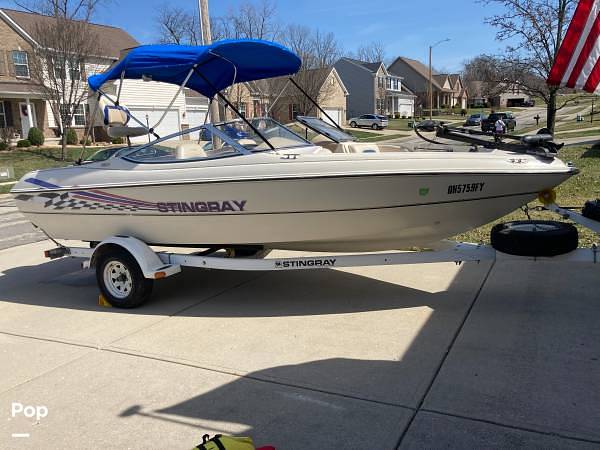 2000 Stingray FX 190 Fish and Ski Fishing boat for Sale in Germantown, OH