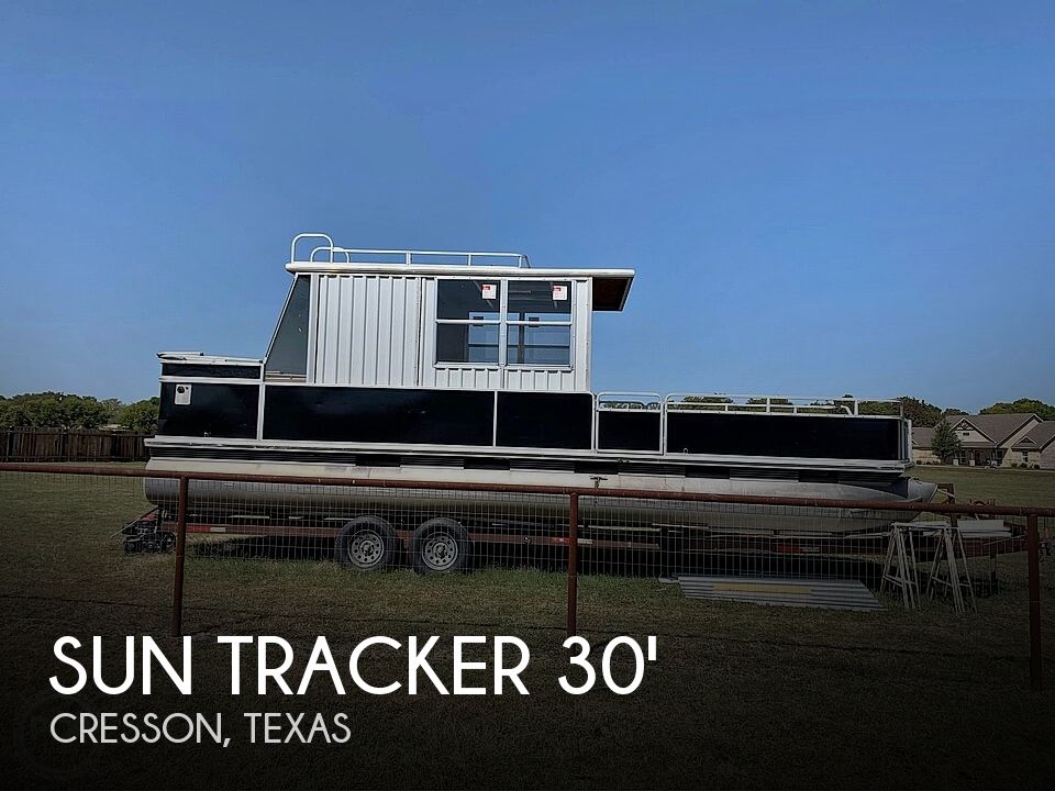 1998 30 foot Sun Tracker Party Cruiser Pontoon Boat for Sale in Cresson, TX