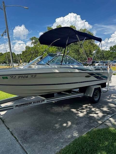 1999 Sea Ray 18 Power boat for Sale in St Petersburg, FL