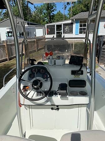 1999 Sailfish 198CC Power boat for Sale in Hampstead, NC
