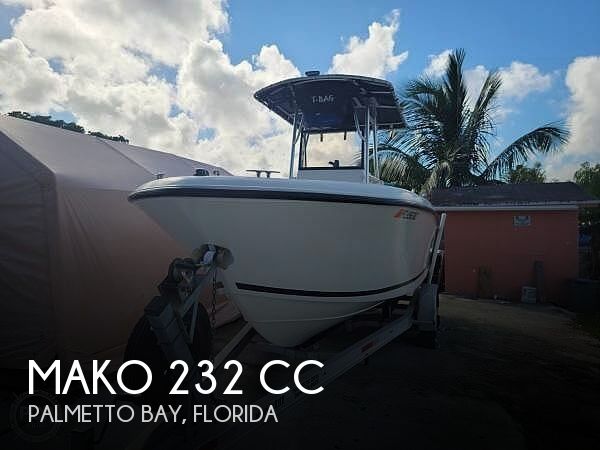 2004 Mako 232 CC Power boat for Sale in Cutler Bay, FL