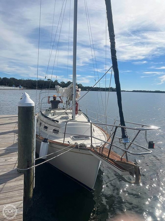 1991 Island Packet 27 Sailboat for Sale in Loveland, CO