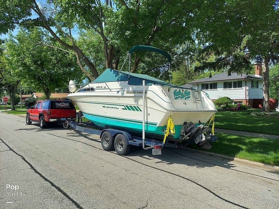 1992 Sea Ray Sundancer 270 Power boat for Sale in Schiller Park, IL