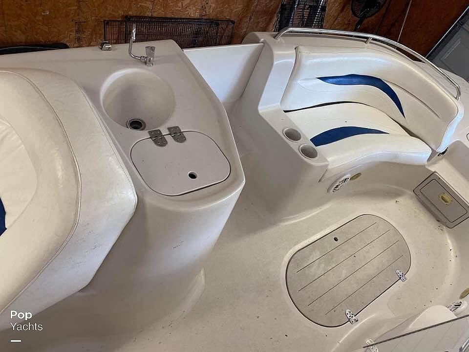 2006 20 foot Aurora Starcraft Deck Boat for Sale in Marshfield, MO