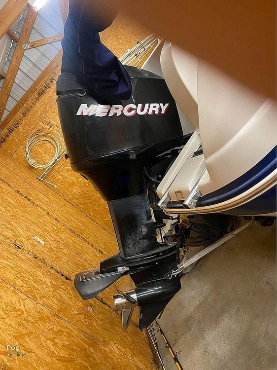 2006 20 foot Aurora Starcraft Deck Boat for Sale in Marshfield, MO