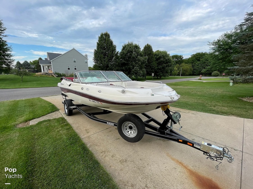 2003 Kayot V200 Deck Boat for Sale in Mattawan, MI